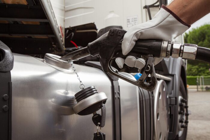 Water in Fuel Tank Symptoms: Signs Your Engine Is at Risk | Fuel Ox